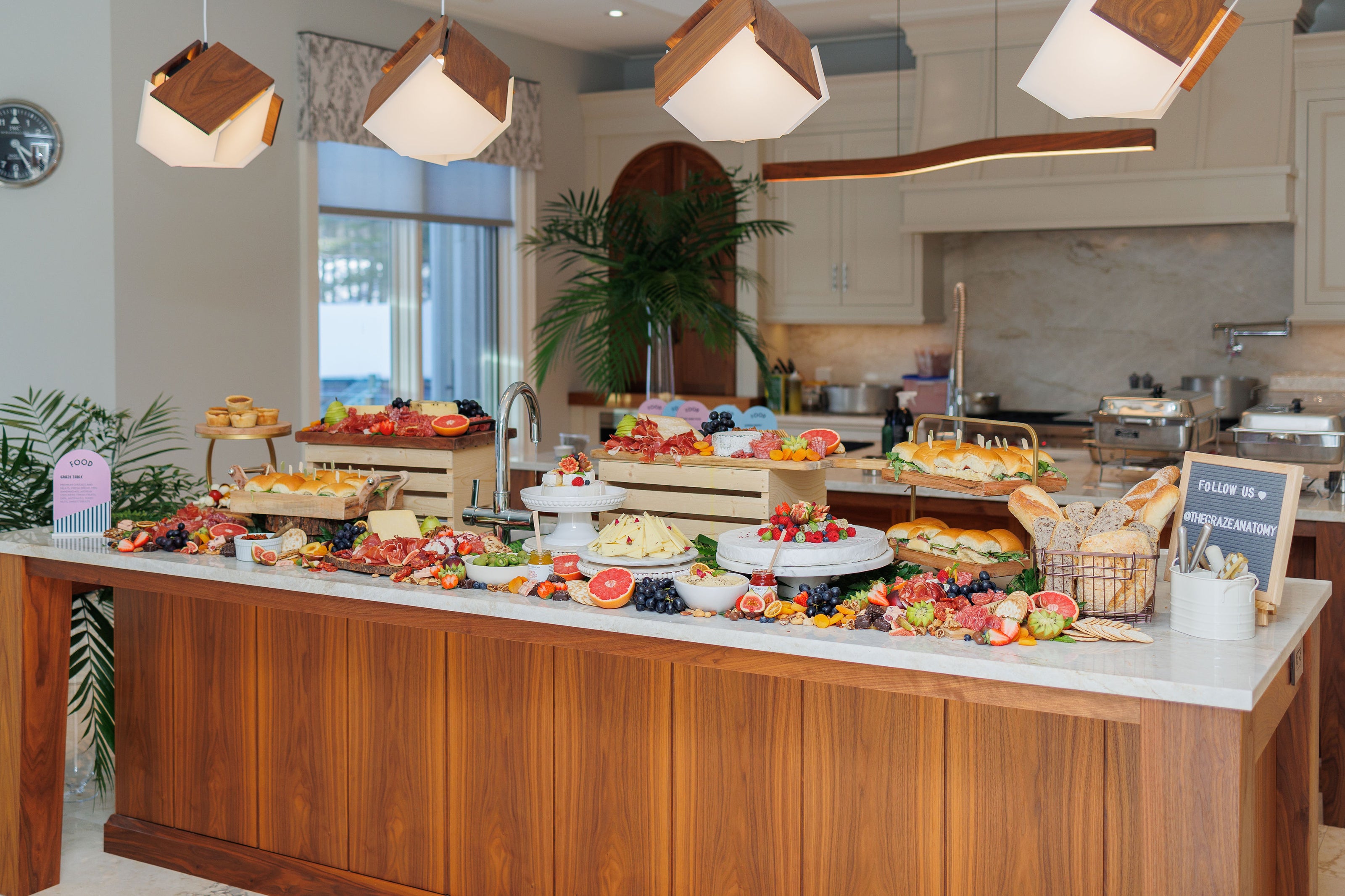 Grazing Tables Toronto - Grazing Boxes